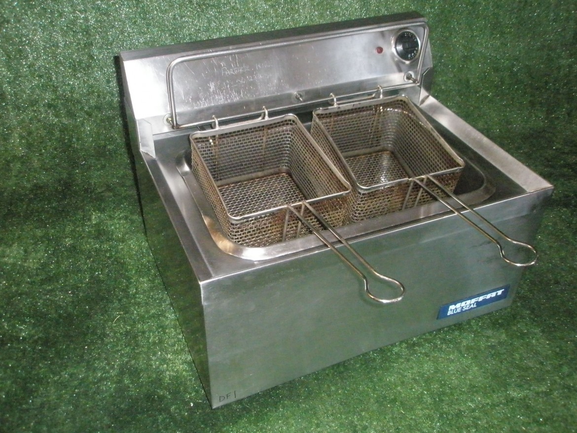 Small Bain Marie 2 Bay – Mildura Party Hire